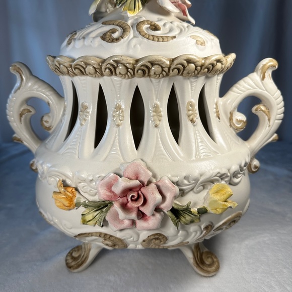 Capodimonte | Art | Vintage 92s Handcrafted Decorative Ceramic ...